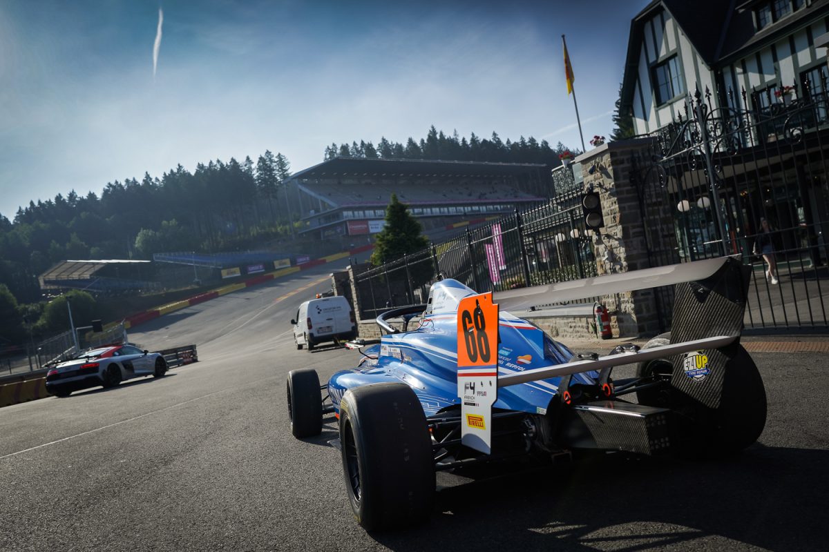 F4 Academy: 26 young drivers on the most beautiful circuit in the world ...